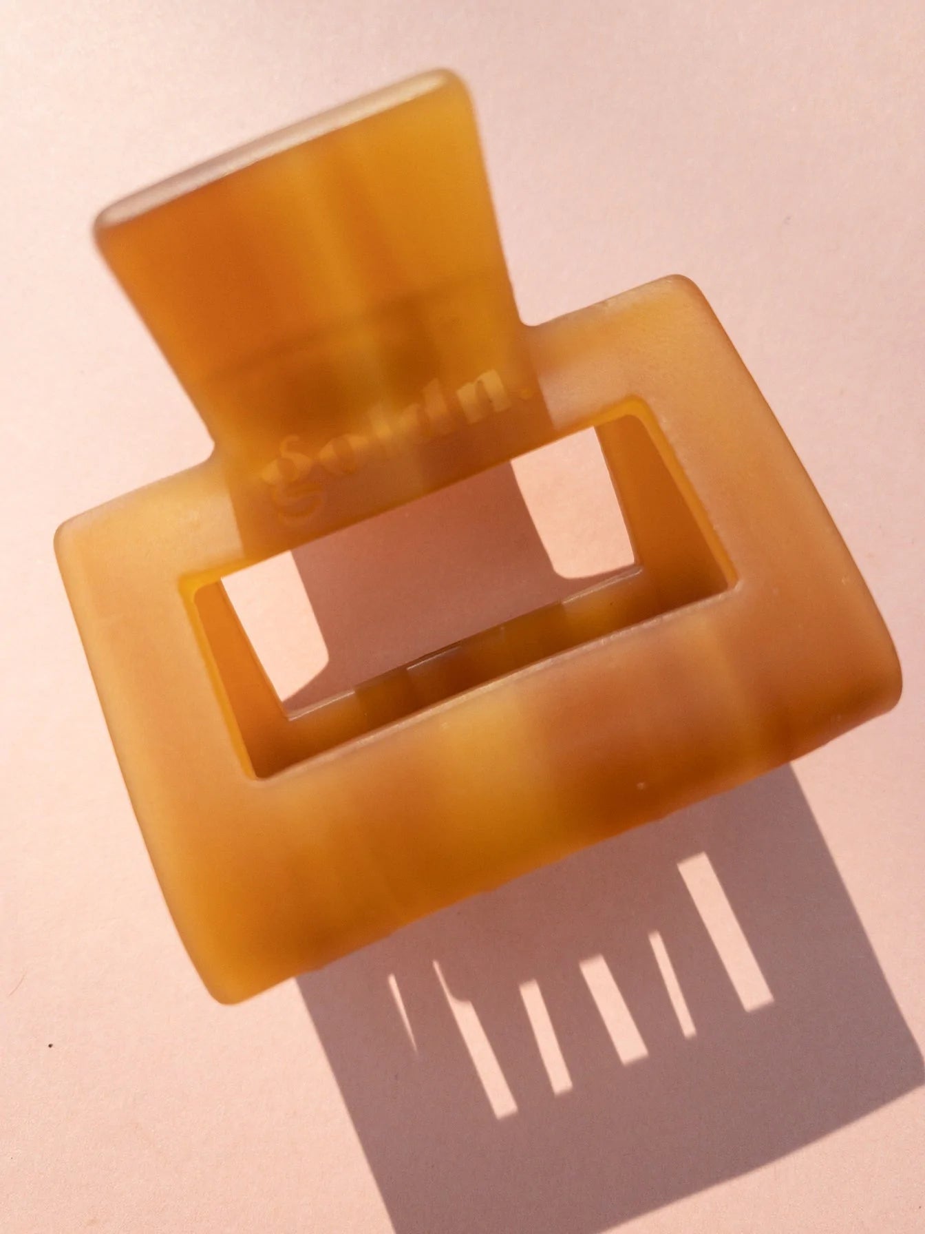 Lounge Clip Small | Cognac – Cargo Collective